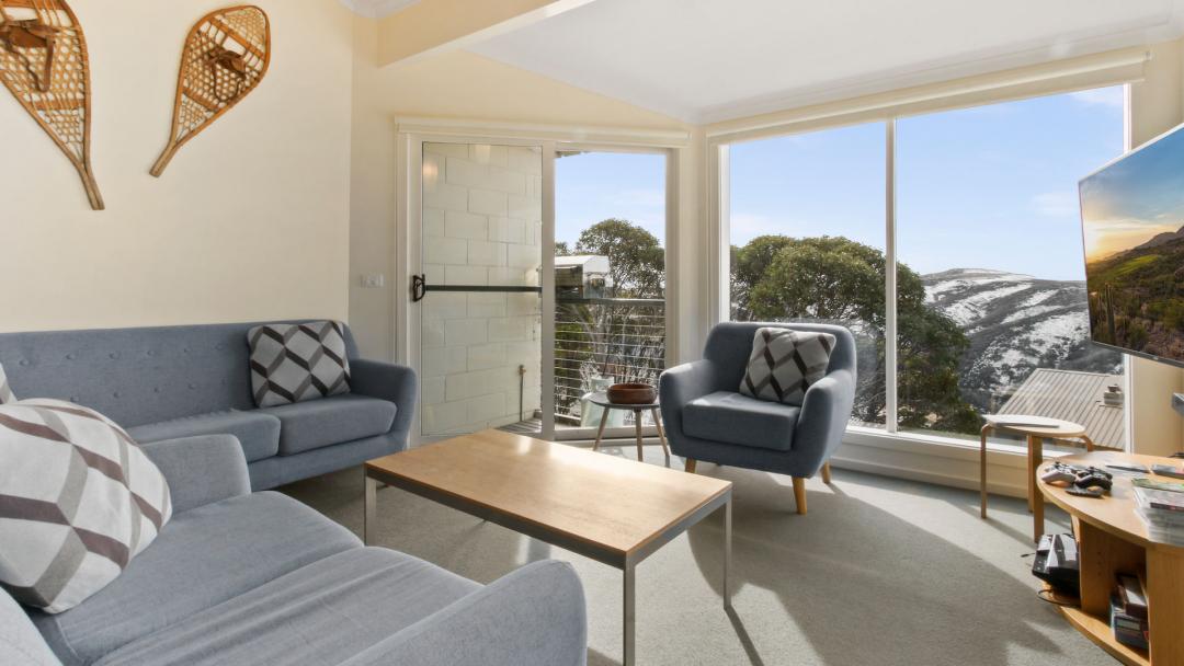 Mt Hotham Accommodation Official Site - Razorback 8